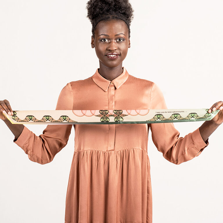 Das Seidentuch Foulard "Tree of life" hat eine Botschaft für Sie.